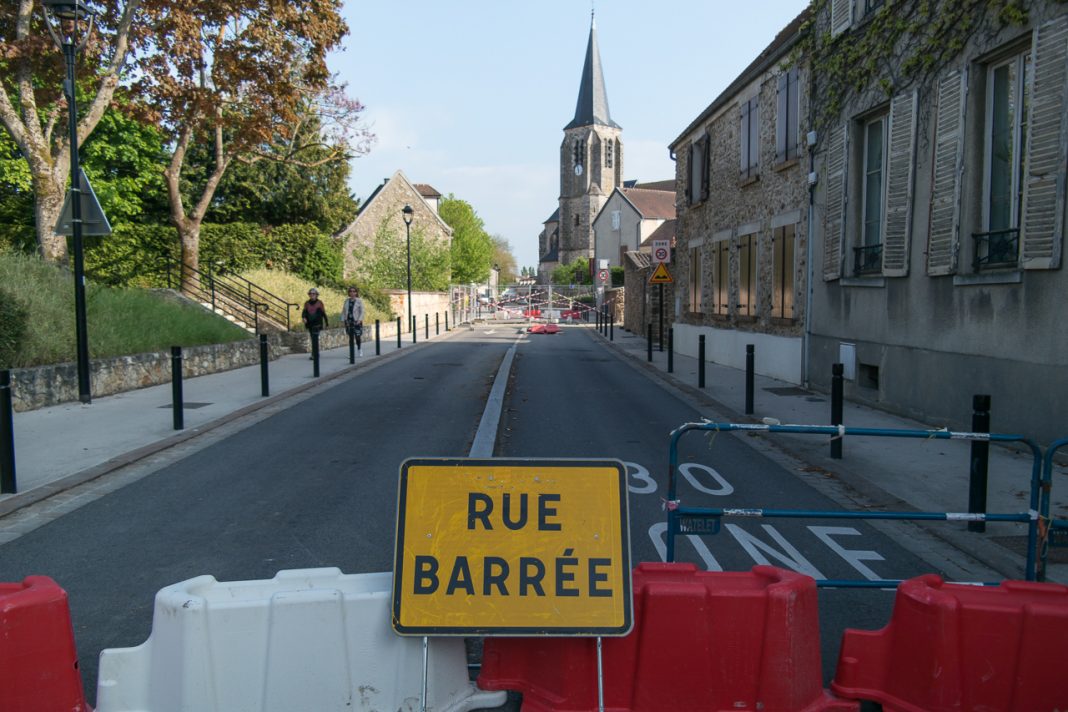 Guyancourt - Rue barrée : le ras-le-bol des commerçants | La Gazette de ...